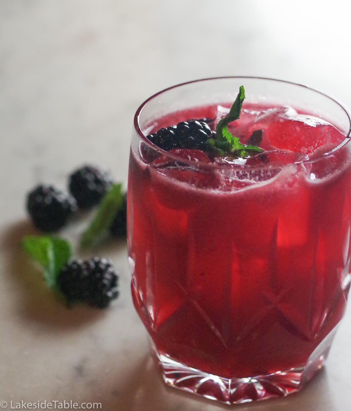 Sinatra Smash Cocktail | An Easy Classic - Lakeside Table