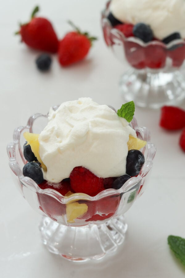 How to Make Chantilly Cream Recipe (Crème Chantilly) - Lakeside Table